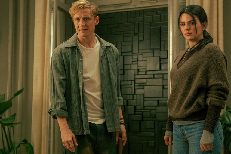 Crítica | Brick (2025) - Plano Crítico